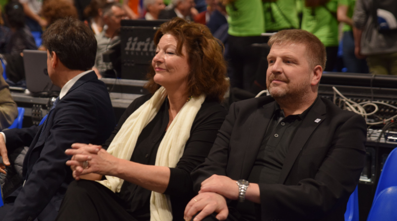 Randnotiz: Wo bleibt der feminine Touch in unserer Blasmusikszene ...